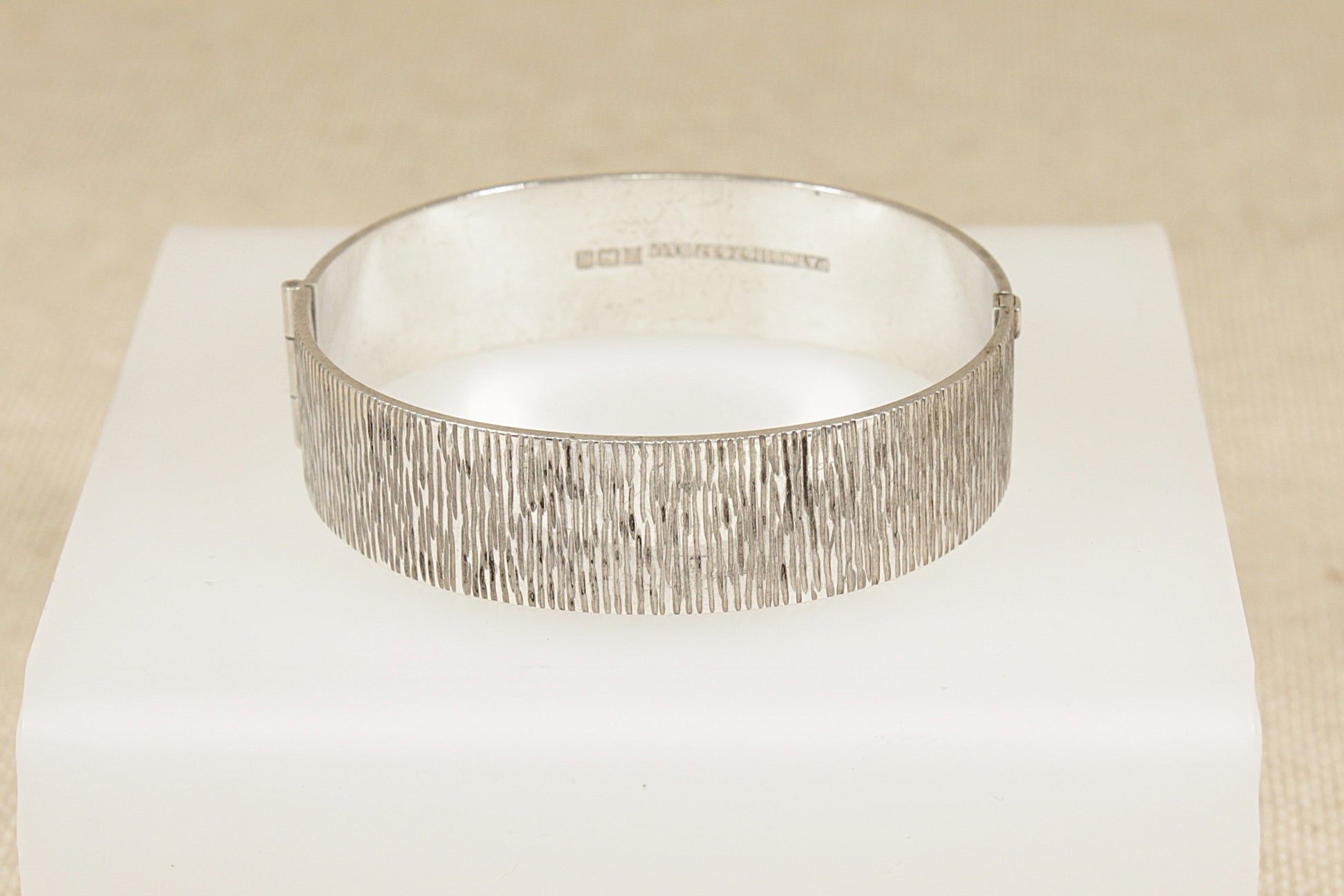 antique silver hinged bangle